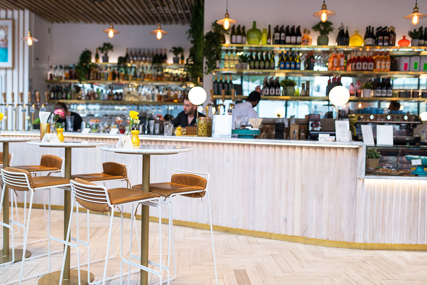 Coffee and Brunch at Timmy Green, Nova Victoria