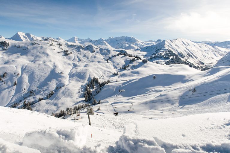 Gstaad: An Enchanting Town and Ski Resort in the Swiss Alps