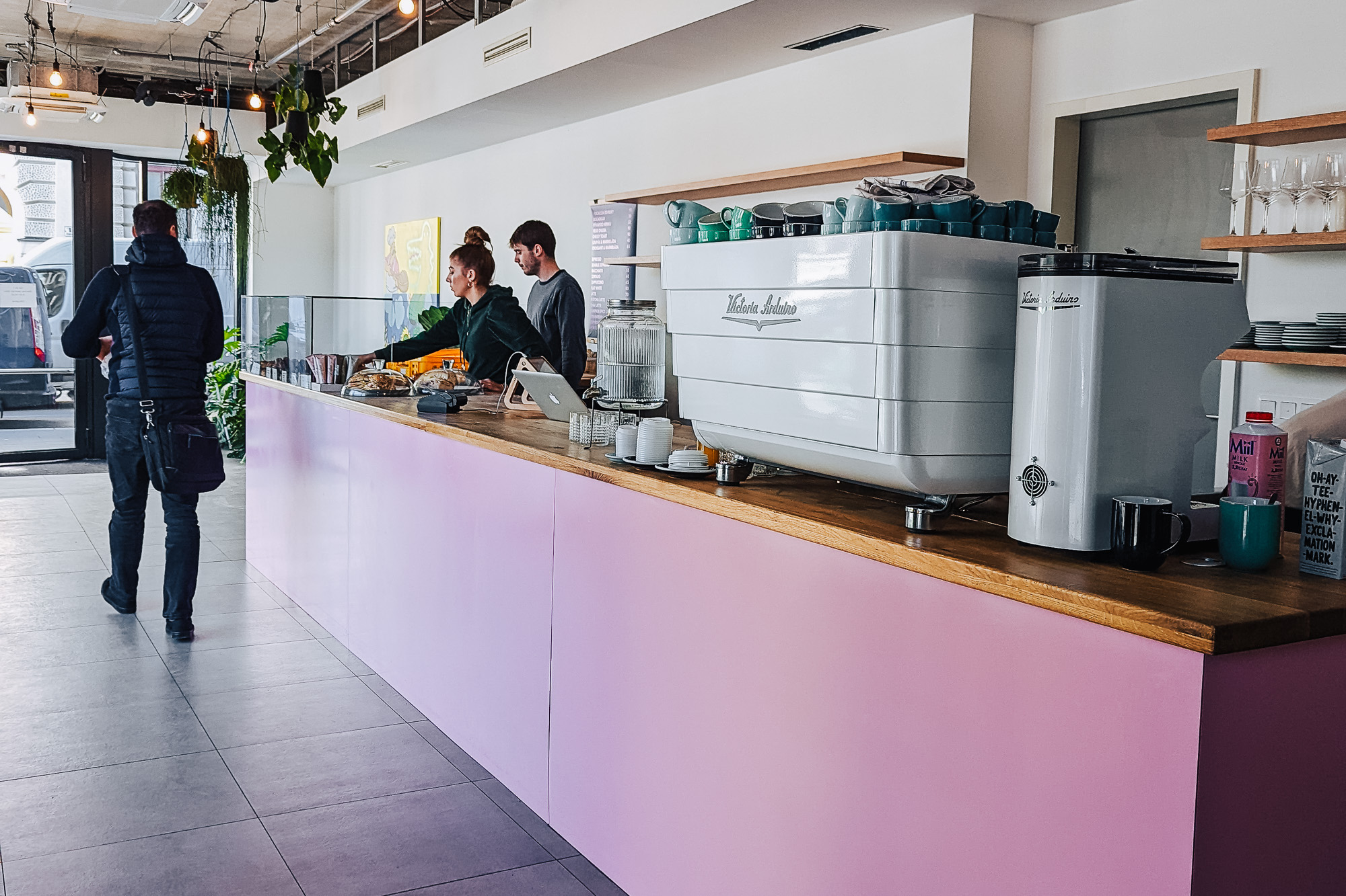 Ultimate Brno Specialty Coffee Guide: Top Cafés & Roasters for 2023
